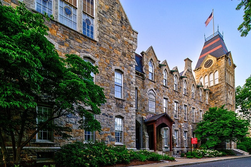What Are Test-Blind Colleges? Complete List and Explanation
