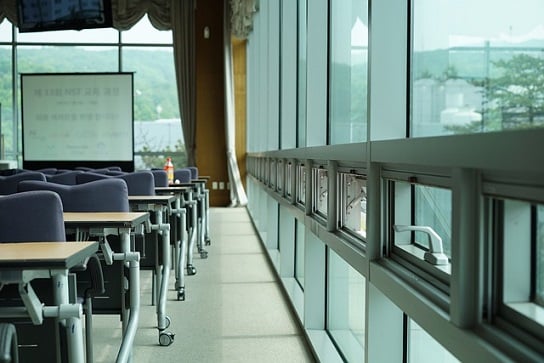 What Is an Alternative High School? Is It Right for You?