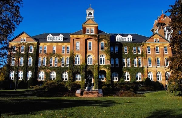 Which Colleges Require the SAT Essay? Complete List